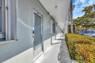 Sabal Pine Condominiums Senior Living Apartments for Rent - Delray ...