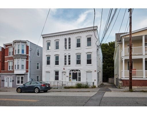 464 Central St Unit 3R, Lowell, MA 01852 - Room for Rent in Lowell, MA ...