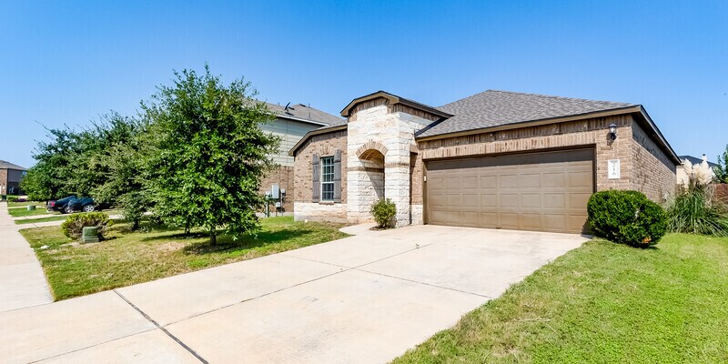 216 Golden Butterfly Dr, Leander, TX 78641 - House Rental in Leander ...