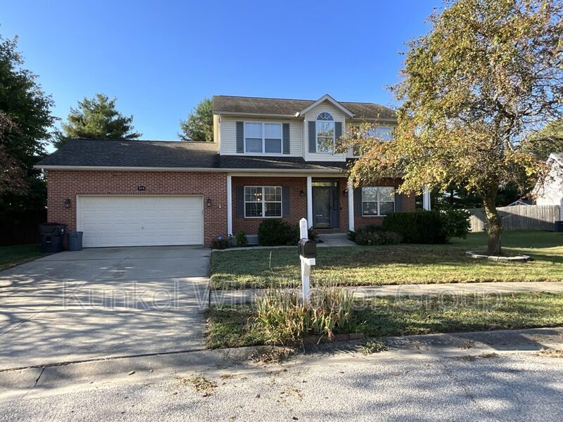 329 Ring Of Kerry Dr, Belleville, IL 62221 - House Rental in Belleville ...