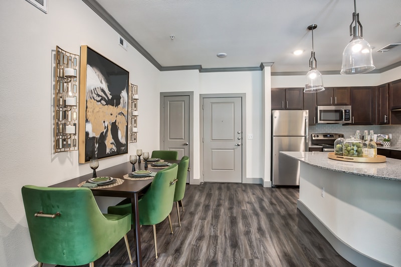 Lakeside Lofts - 11500 Lago Vista E Farmers Branch, TX 75234 ...