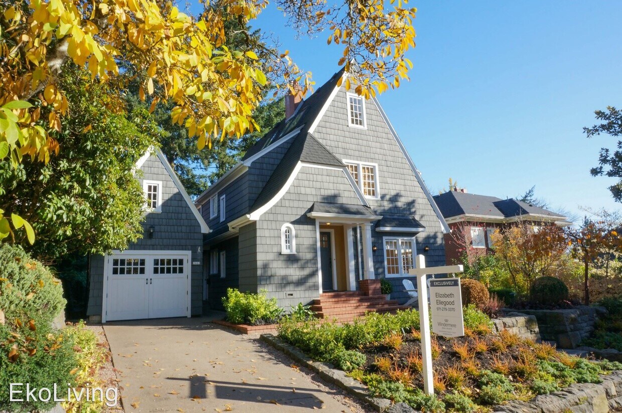 2662 SW Georgian Pl, Portland, OR 97201 - House Rental in Portland, OR ...