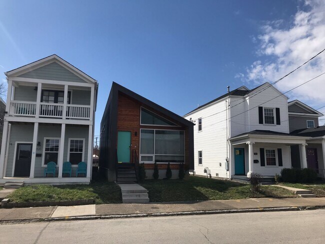 816 Ash St Unit 1, Louisville, KY 40217 - Room for Rent in Louisville ...