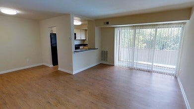 Lynbrook at Mark Center Apartment Homes Rentals - Alexandria, VA ...