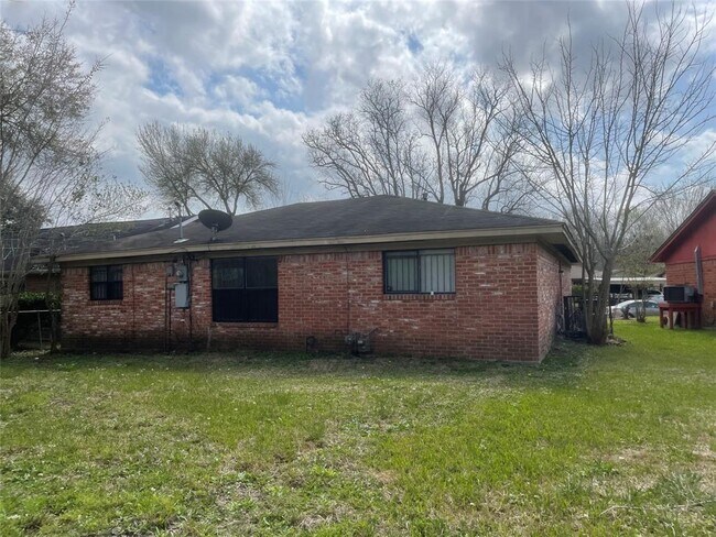 3031 Poe Rd, Houston, TX 77051 - House Rental in Houston, TX ...