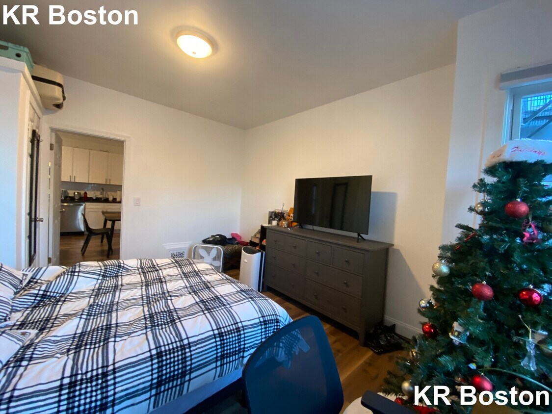 5 Higgins St Unit 3, Boston, MA 02134 - 5 Higgins St Boston, MA 02134 ...