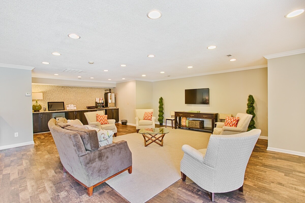 Brixworth at Bridge Street - 6620 Old Madison Pike Nw Huntsville, AL ...