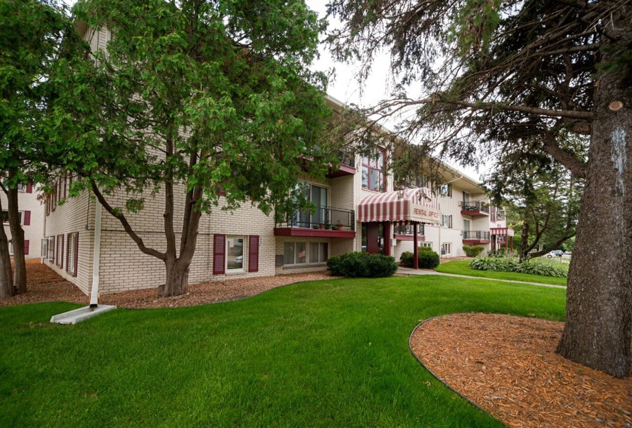 Westwood Gardens - 7316 Cedar Lake Rd S Saint Louis Park, MN 55426 ...