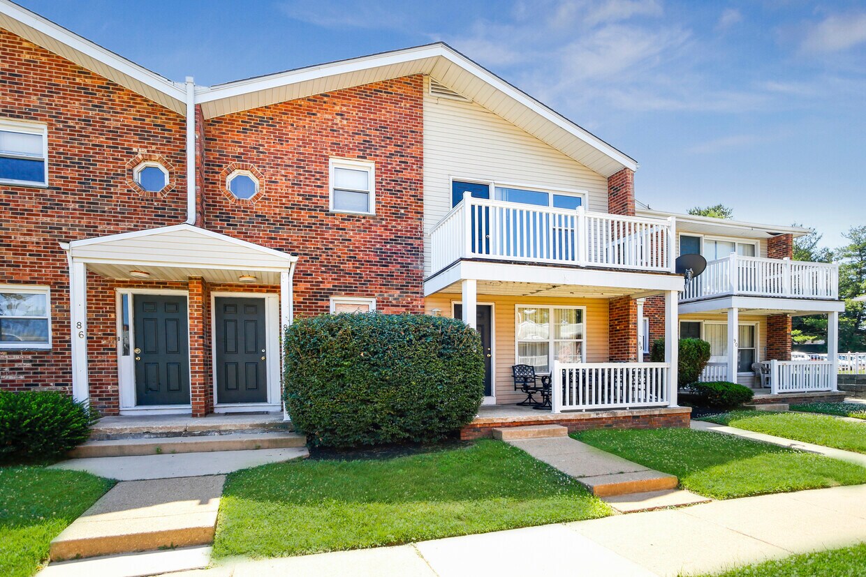 Galloway Court Apartment Homes - 400 S DuPont Hwy New Castle, DE ...