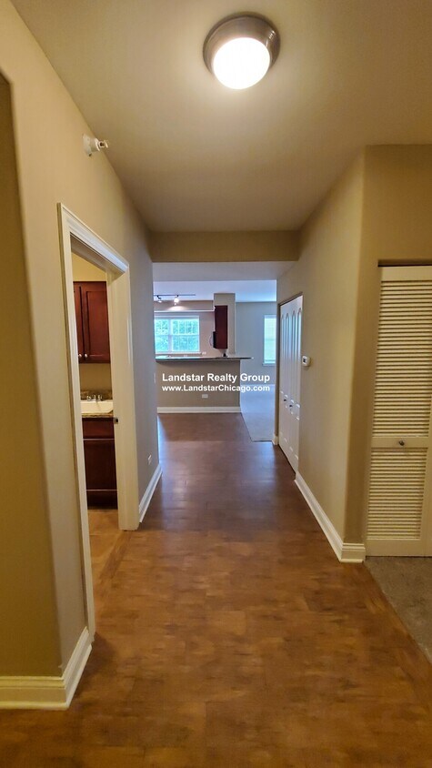 2 Itasca Rd Unit 216, Itasca, IL 60143 - Condo for Rent in Itasca, IL ...