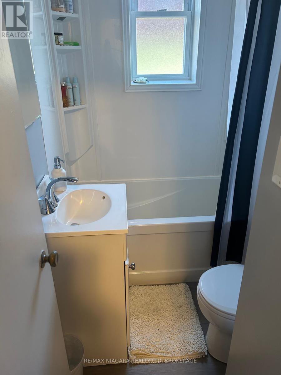 9 Masterson Dr Unité 2, St. Catharines, ON L2T 3N9 - Appartement à ...