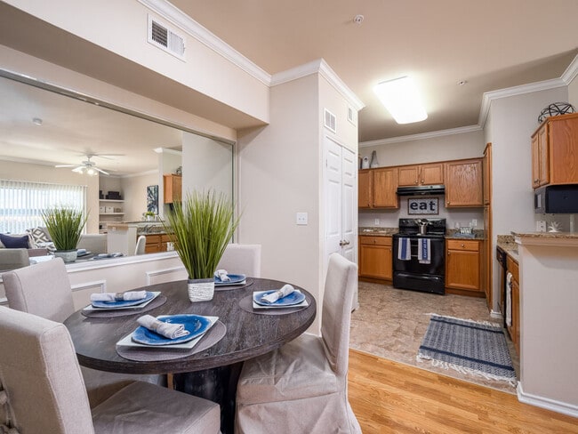 Vail Quarters Apartments - Dallas, TX | Apartments.com