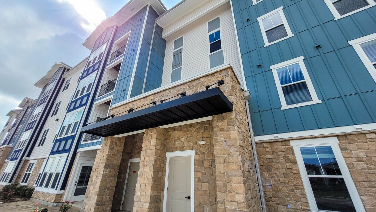 The Lofts at Highlands - 1685 Cowles Ave Longmont, CO - Apartments for ...