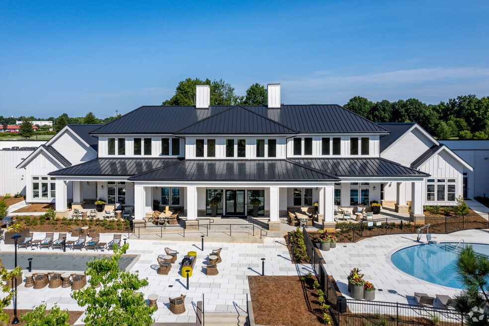 Senior Living Apartments for Rent Near The Vineyards at Cheval ...