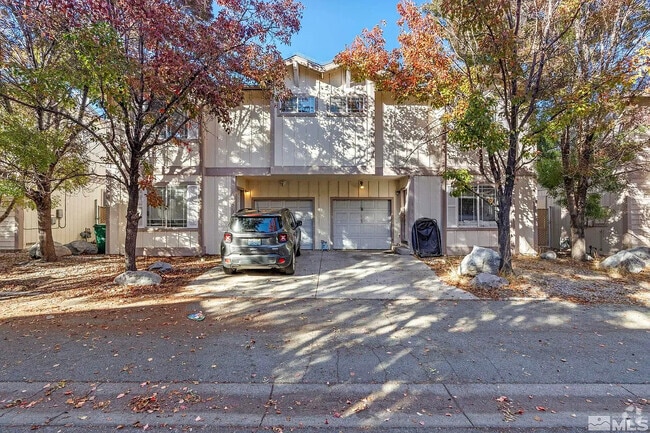 Townhomes for Rent with Garages in Reno, NV