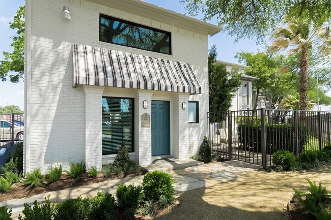 The Ellis Apartments - Apartments in Houston, TX | Apartments.com