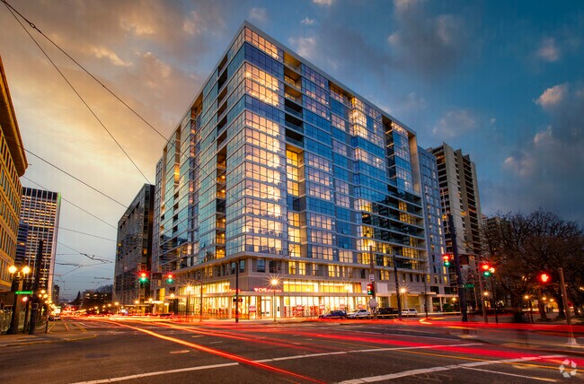 Park Blocks Apartments for Rent with a Walk-In Closet - Portland, OR ...