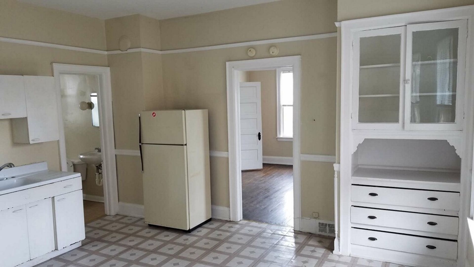 3036 N Fratney St Unit 4, Milwaukee, WI 53212 - Room for Rent in ...