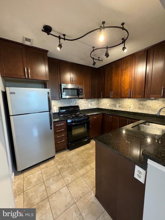 20273 Beechwood Terrace Unit 301, Ashburn, VA 20147 - Room for Rent in ...