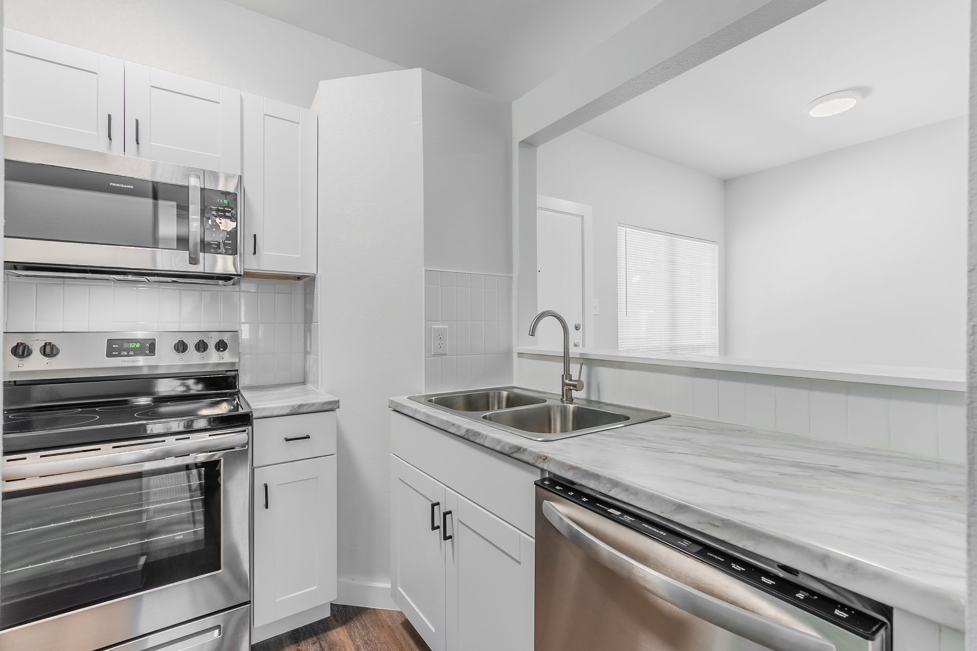 Courtyard Condos - 6003 Ridgecrest Rd Dallas, TX 75231 | Apartments.com