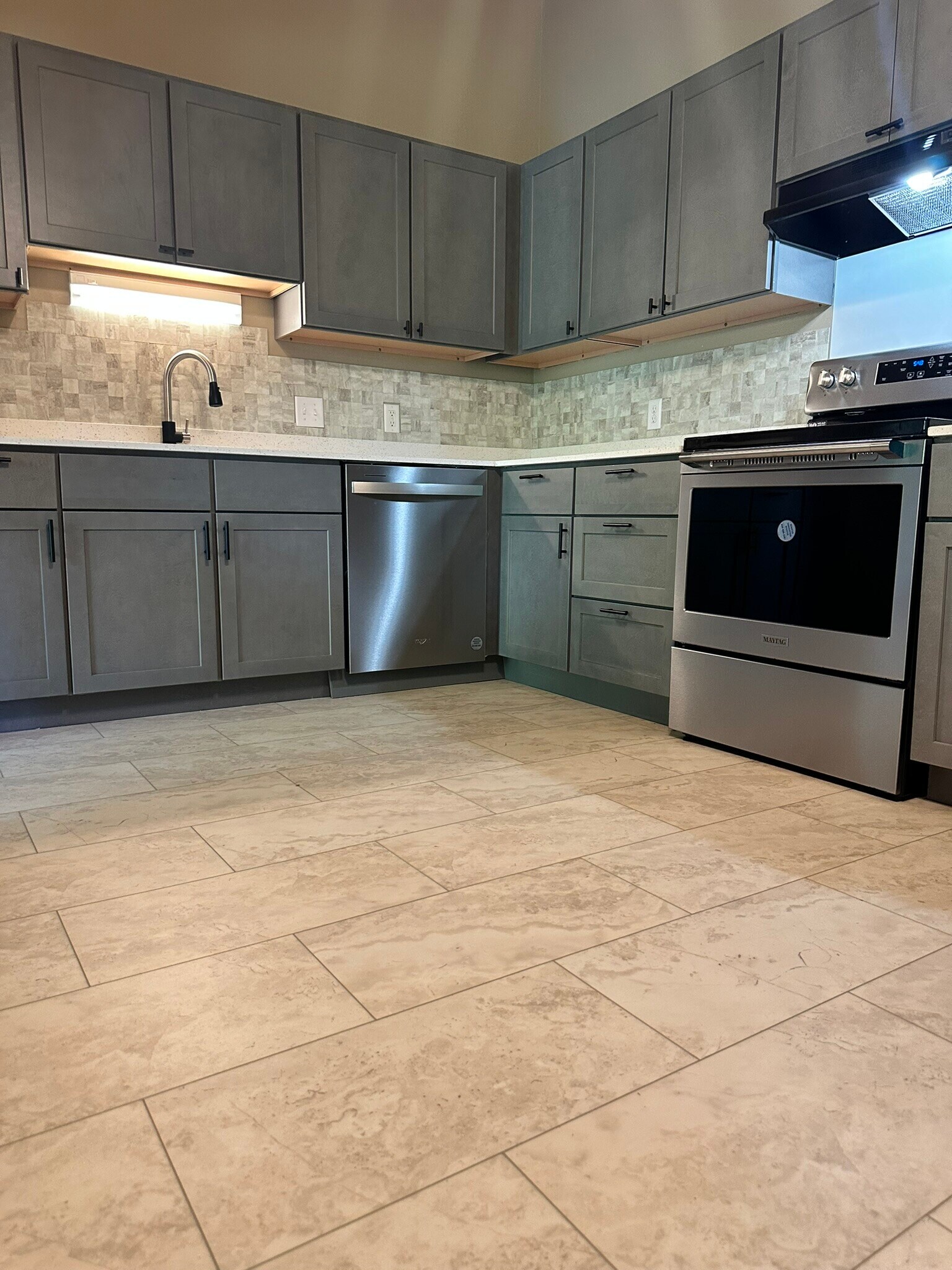8020 Zane Ave N, Brooklyn Park, MN 55443 - Townhome Rentals in Brooklyn ...