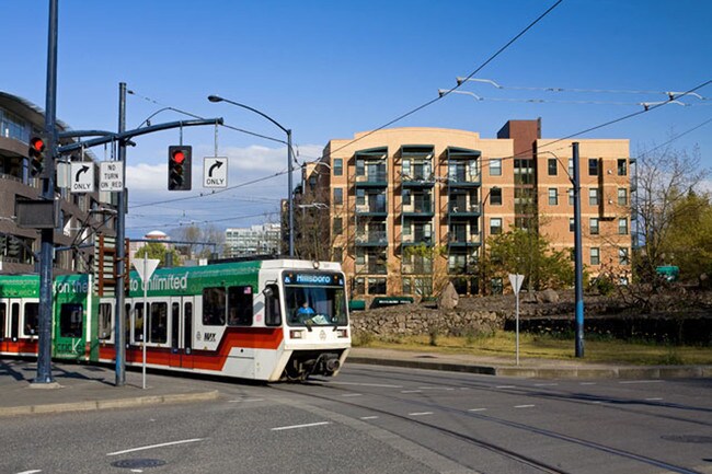 Collins Circle Apartments - Portland, OR | Apartments.com