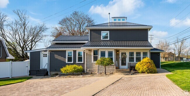 Student Apartments for Rent in Greentown OH