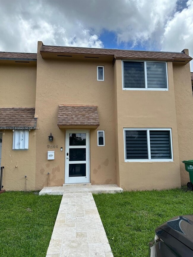 9644 SW 20th Terrace, Miami, FL 33165 - Townhome Rentals in Miami FL ...