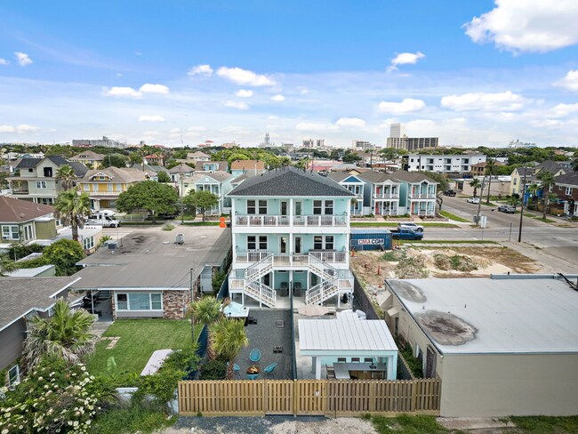 2307 Bernardo De Galvez Ave, Galveston, TX 77550 | Apartments.com