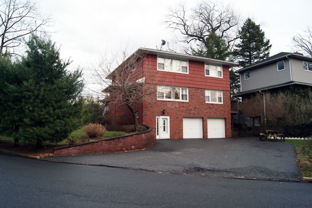 2207 Jones Rd, Fort Lee, NJ 07024 - 2207 Jones Rd Fort Lee, NJ 07024 ...