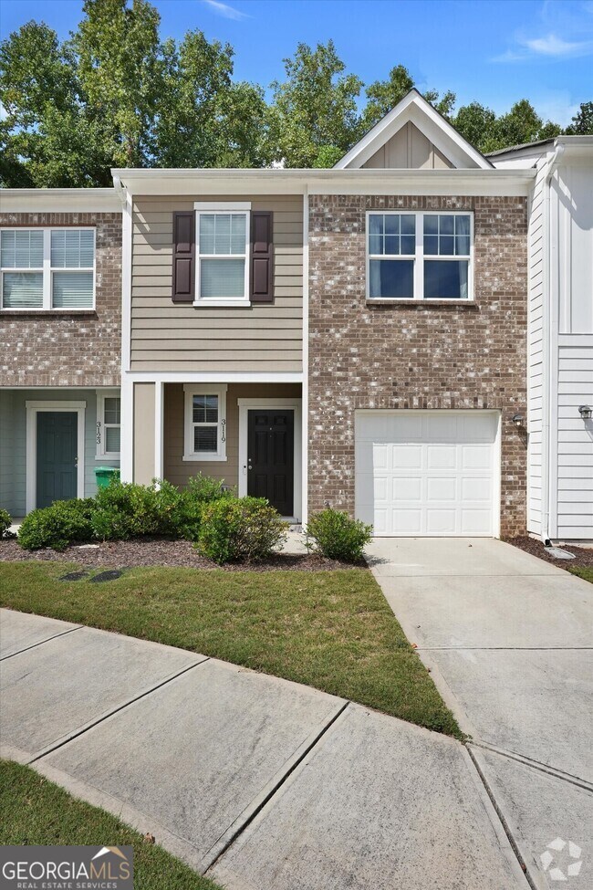 Tarian Townhomes Apartments for Rent with a Garage - Decatur, GA - 1 ...