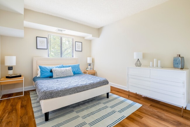 Ravensworth - Apartments in Annandale, VA | Apartments.com