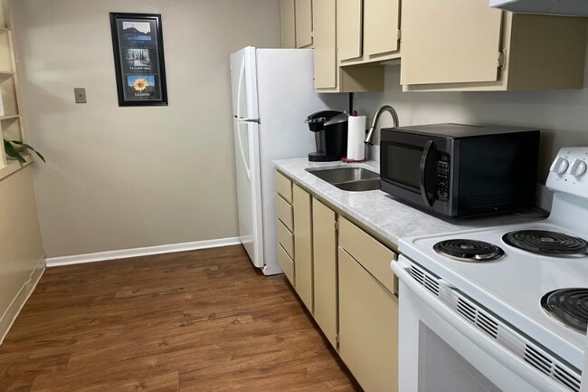 Apartments for Rent under $900 in Decatur GA | Apartments.com