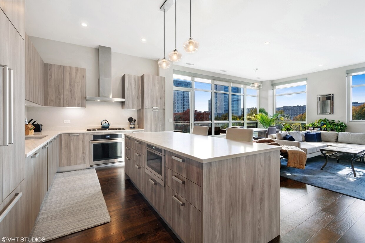 367 W Locust St Unit 302, Chicago, IL 60610 - Condo for Rent in Chicago ...