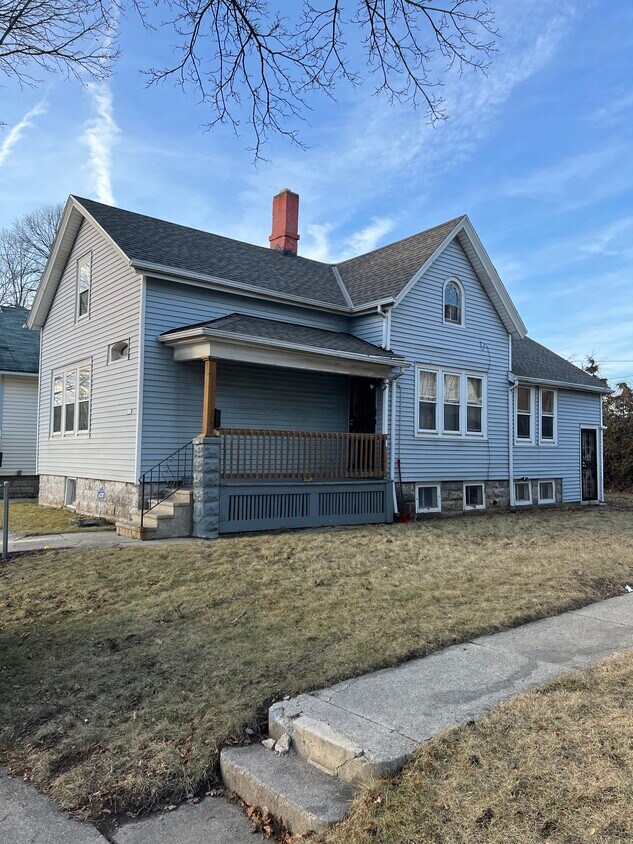 512 W Clarke St, Milwaukee, WI 53212 - House Rental in Milwaukee, WI ...