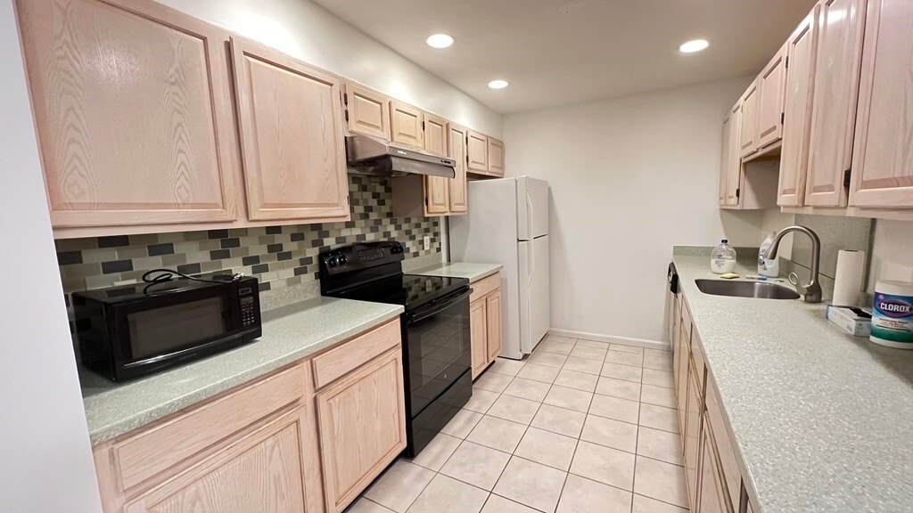 85 E Squantum St Unit 11, Quincy, MA 02171 - Condo for Rent in Quincy ...