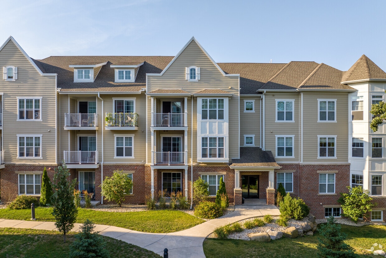 Hartland Riverwalk - 208 E Capitol Dr Hartland, WI 53029 | Apartments.com