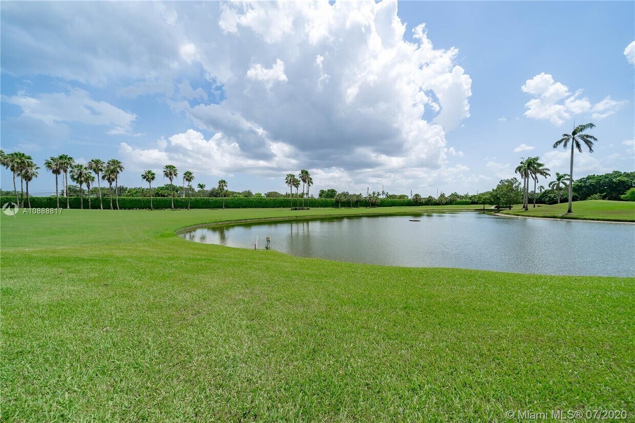 9820 S Hollybrook Lake Dr Unit 303, Pembroke Pines, FL 33025 - Condo ...