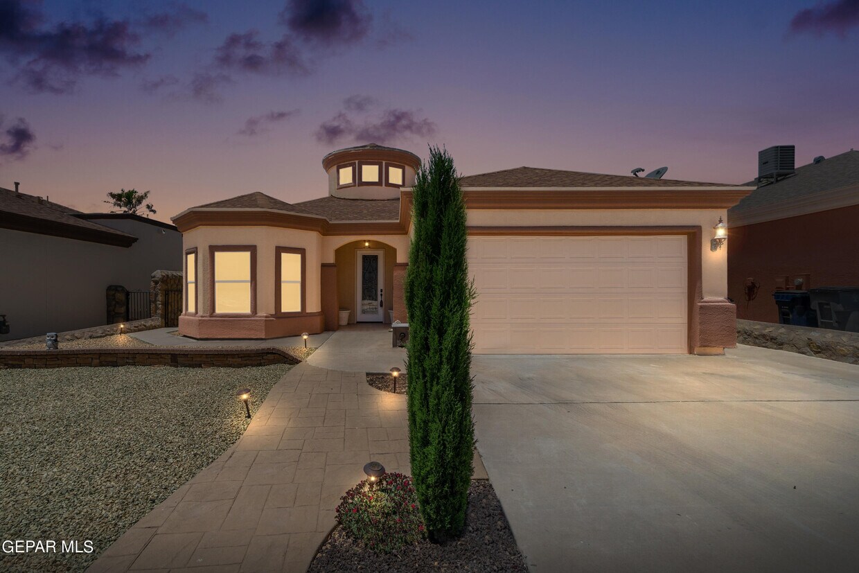 11537 Rafael Serna Ln, El Paso, TX 79934 - House Rental in El Paso, TX ...