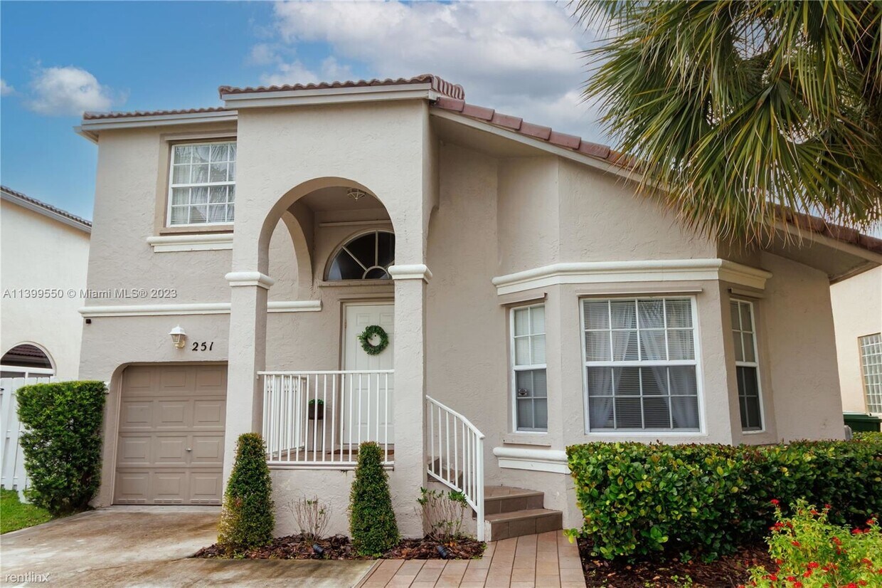 251 NW 151st Ave, Pembroke Pines, FL 33028 - House Rental in Pembroke ...
