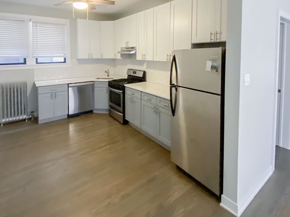 435 W Surf St, Chicago, IL 60657 - Apartments in Chicago, IL ...