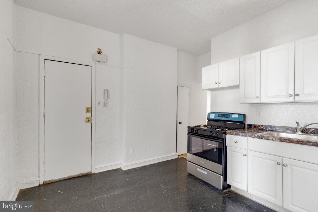 5002 Walnut St Unit 2, Philadelphia, PA 19139 - Room for Rent in ...