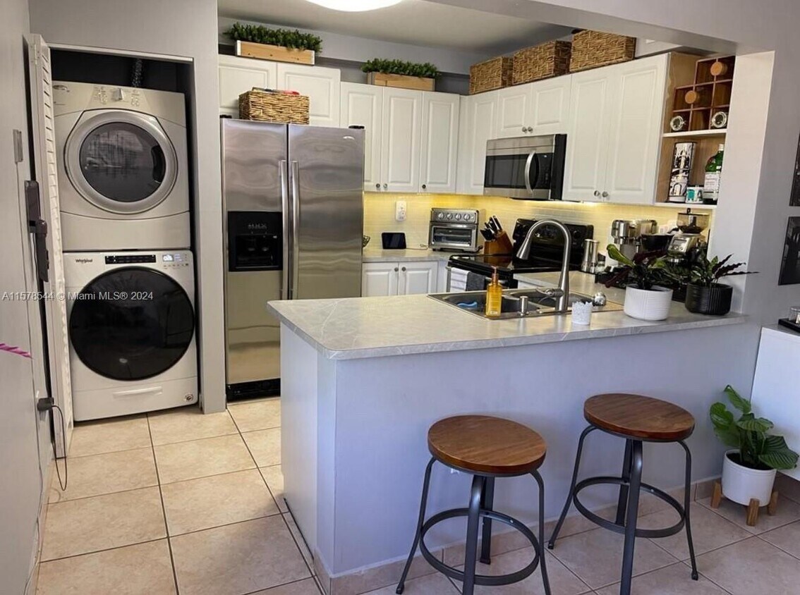 341 W Park Dr Unit 203-15, Miami, FL 33172 - Condo for Rent in Miami ...