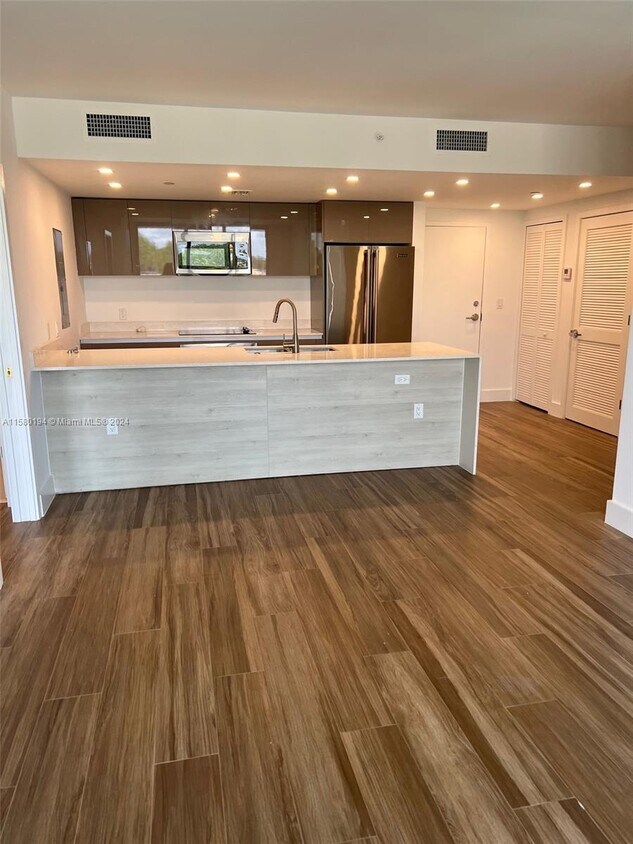 13800 Highland Dr Unit 303, North Miami Beach, FL 33181 - Condo for ...