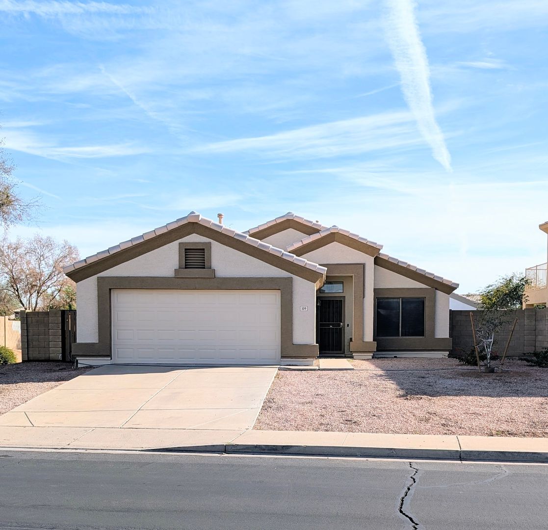 109 S Monterey St, Gilbert, AZ 85233 - House Rental in Gilbert, AZ ...