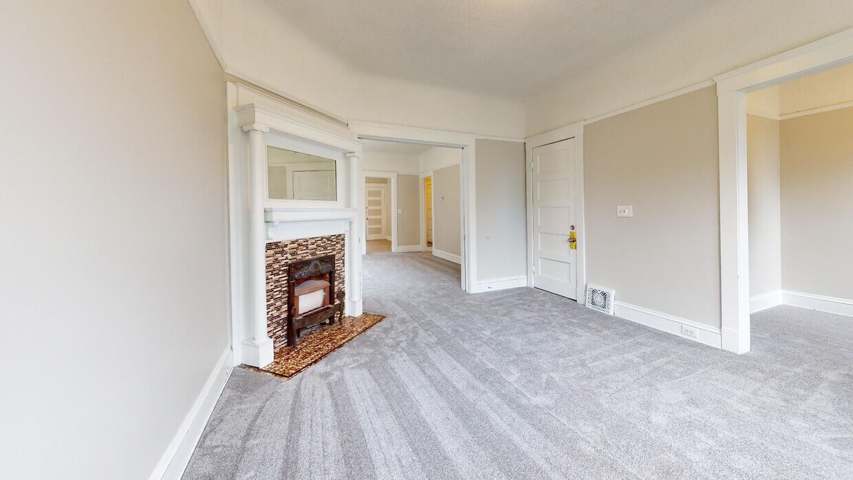 1903 Holmden Ave Unit upper, Cleveland, OH 44109 - Room for Rent in ...