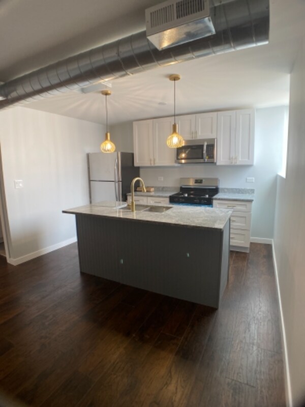 2945 W Peterson Ave Unit B, Chicago, IL 60659 | Apartments.com