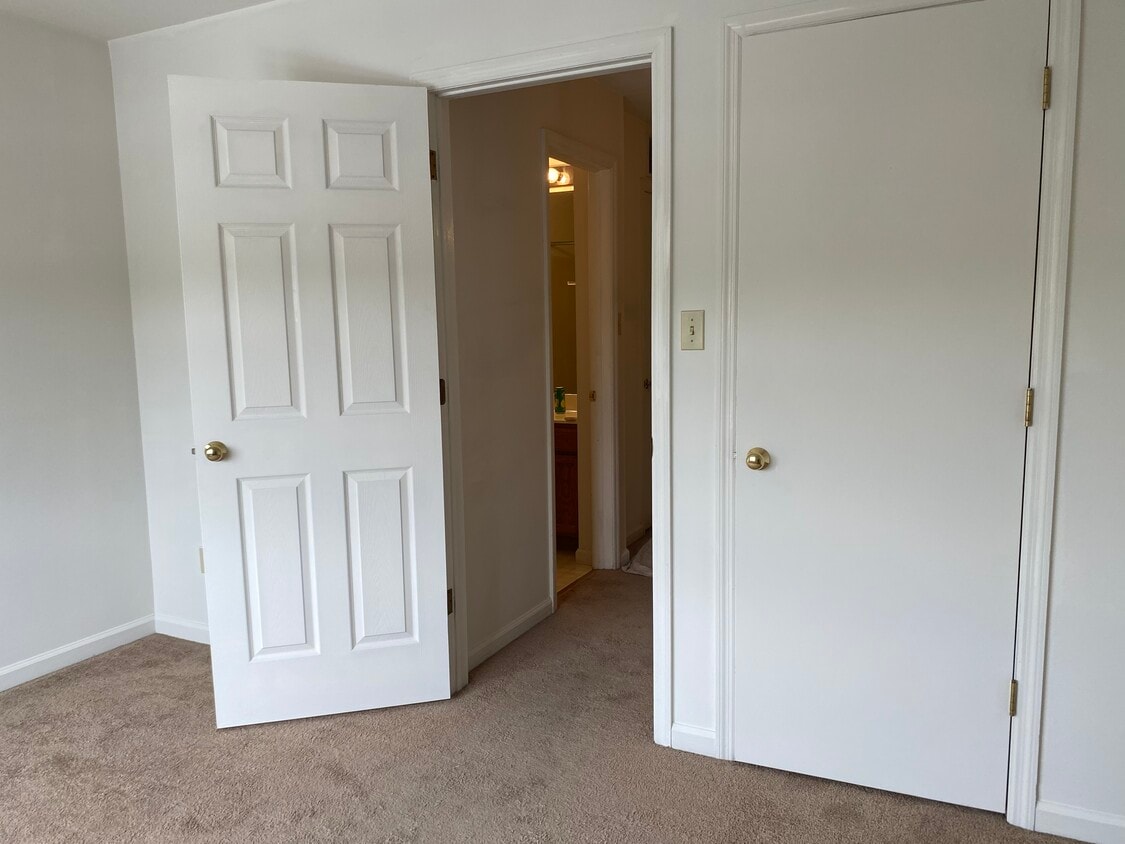 Pennwick Terrace Apartments & Townhomes - 87 Pennwick Dr Lititz, PA ...