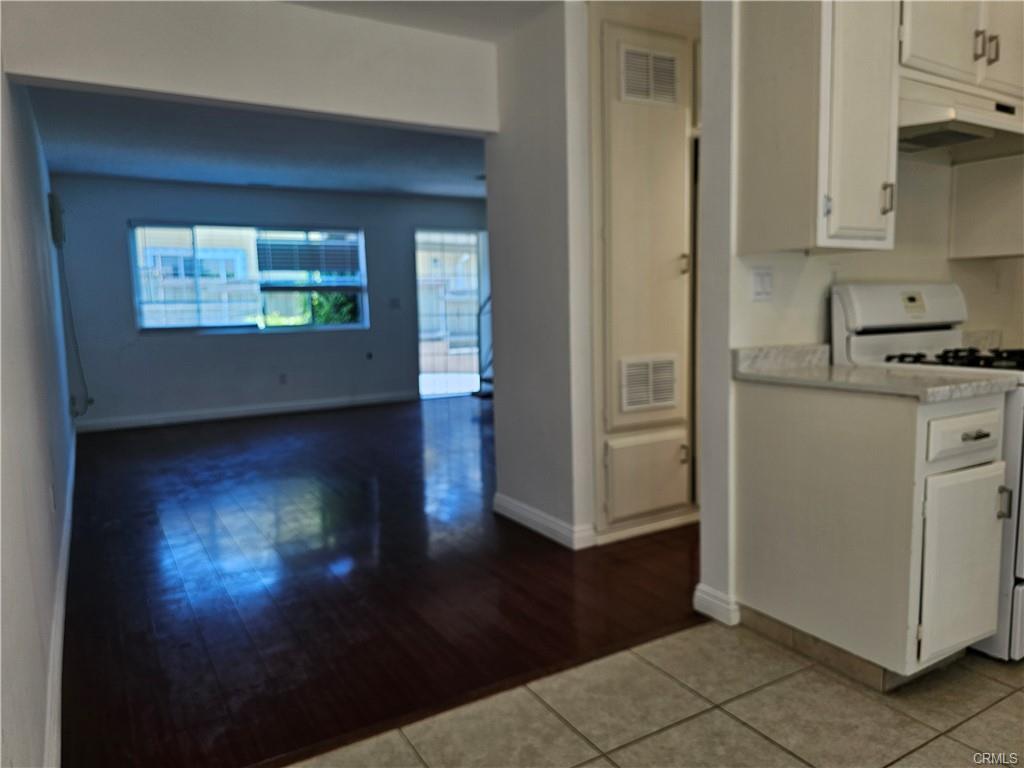 2549 1/2 Hermosa Ave Unit 2549 1/2, La Crescenta-Montrose, CA 91020 ...