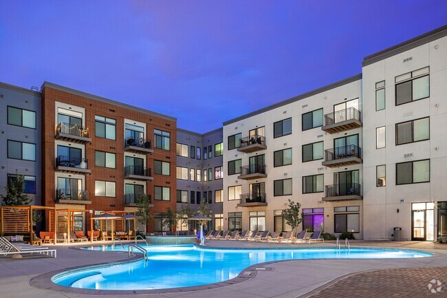 Apartamentos de renta en Heather Gardens - Aurora, CO | Apartamentos.com
